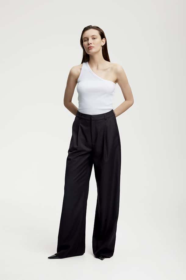 Gestuz DrewGZ One Shoulder Vest White - Cocaranti